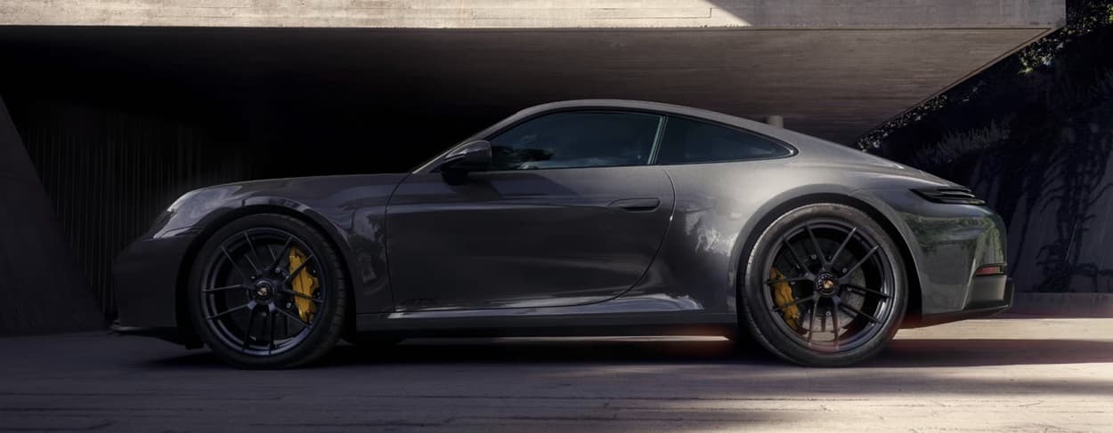 Do You Need to Charge the 2026 Porsche 911 GTS T-Hybrid in Bakersfield ...
